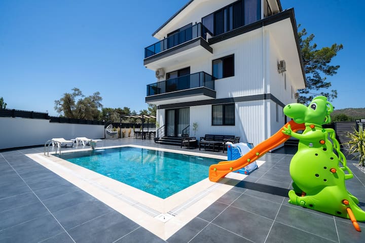 Fethiye Seydikemer’de Havuzlu Lüks Villa - Ören