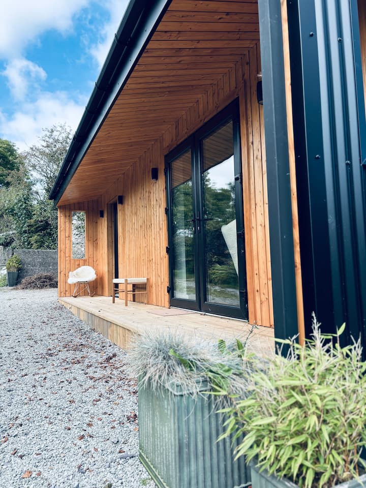 Brand New Design-led Cabin; An Bothán, Jp’s Barn - Clonakilty