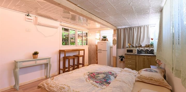 מרגוע בכרם - דירת סטודיו מעוצבת עם ג'קוזי בירושלים - Jerusalén