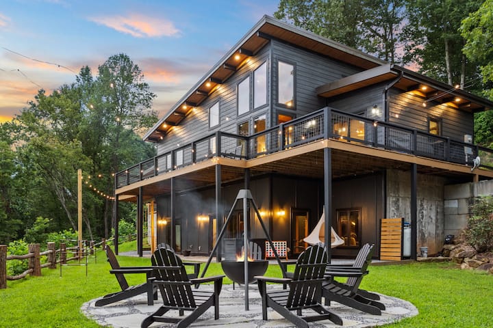 Enchanted Hollow · Luxe Smoky Mountain Experience - Bryson City, NC