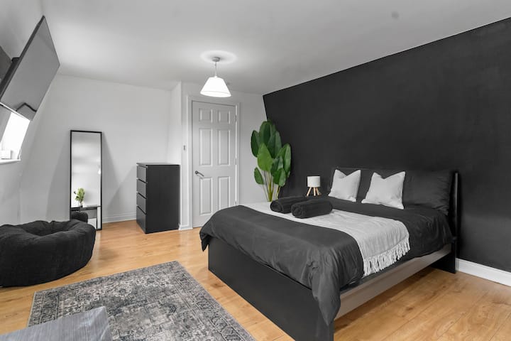 Large Delux Studio - 26 - Leicester