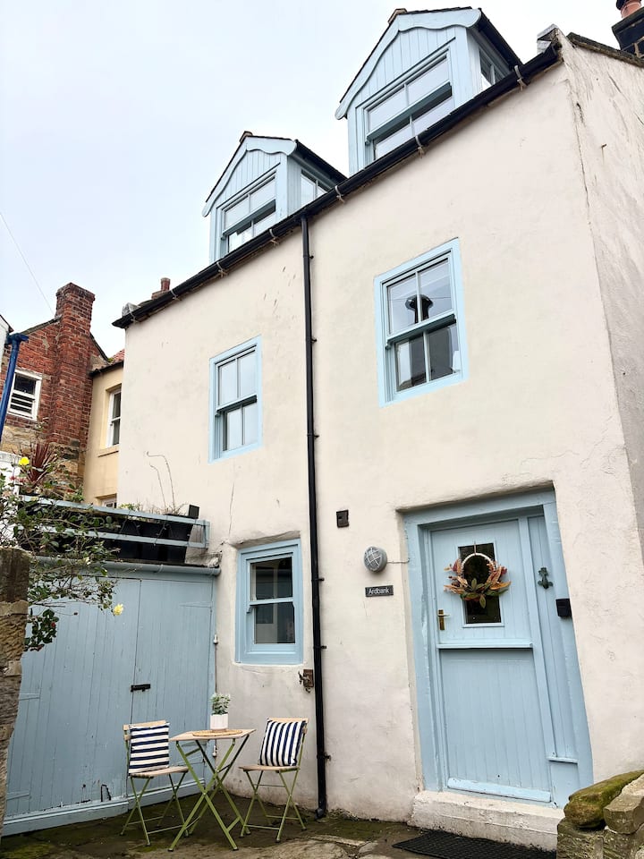 Ardbank Cottage | Coastal Escape - Staithes