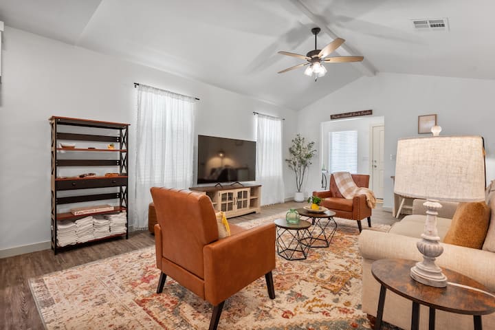 88 Urban Nook|3br| Sleeps 6 | Grill | Pet+fenced Y - Lubbock, TX
