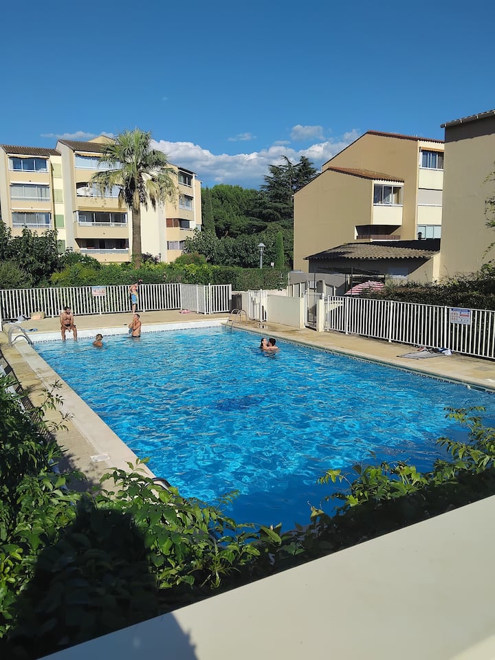 T1, Piscine, Jardinet - Sanary-sur-Mer