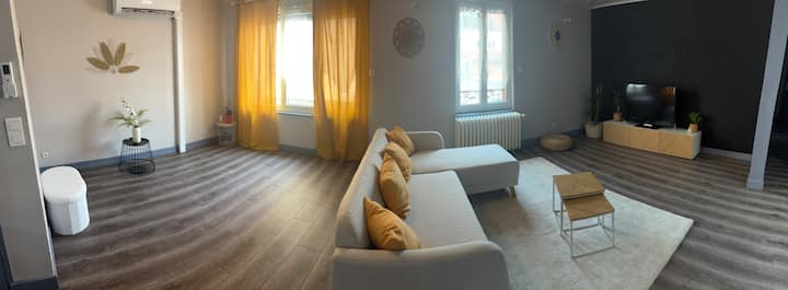 Grand Appart Central + Parking - Vichy