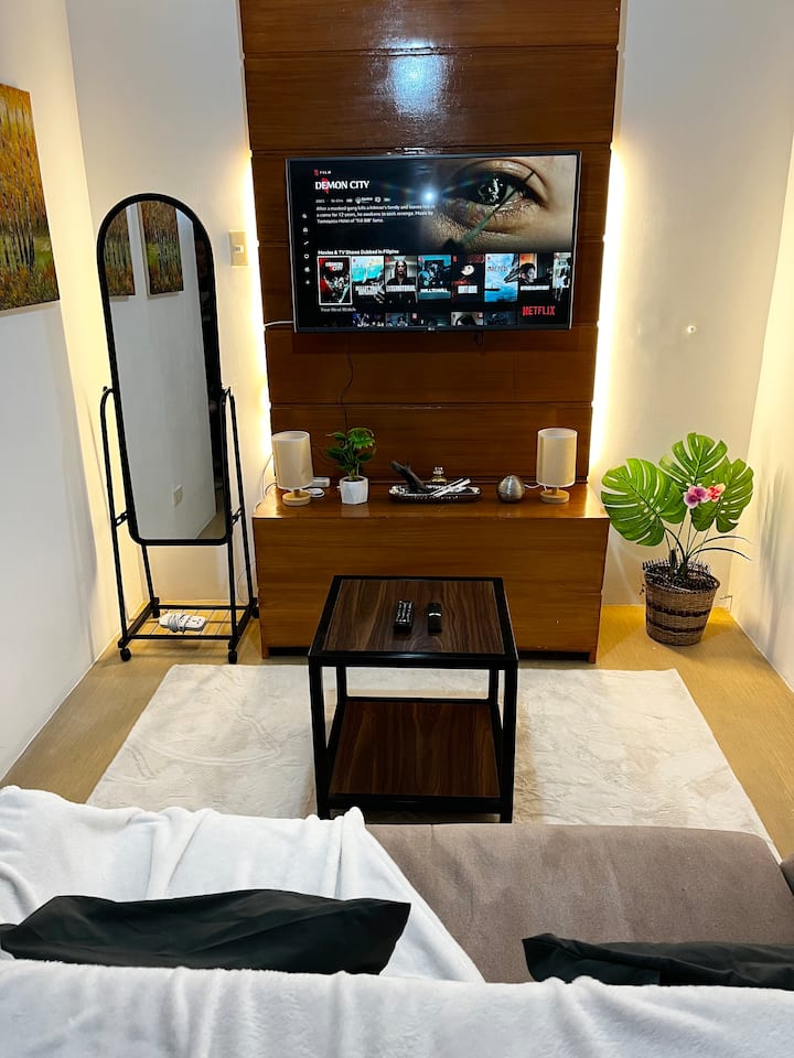 2 Bedroom |5 Beds| 4-8 Pax | Pool Access | It Park - Cebú