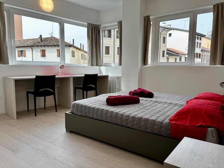 Urban Oasis Apartment In Center Of Udine - Udine