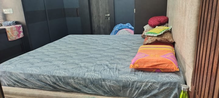 Cosy Flat On Main Road - Jamshedpur