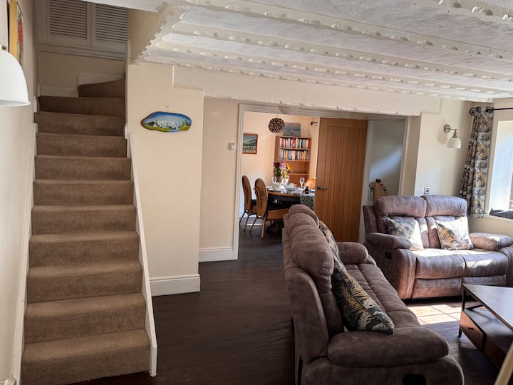 Barn Cottage - Weston-super-Mare