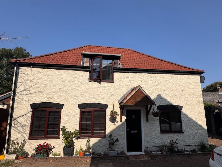 Barn Cottage - Weston-super-Mare