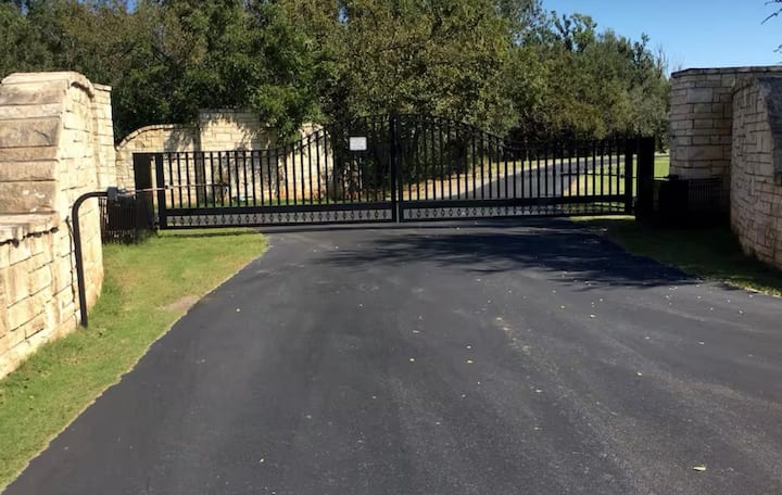 Gated Treasure 1/2 Mi Off I-40 - Cedar Lake, Hinton