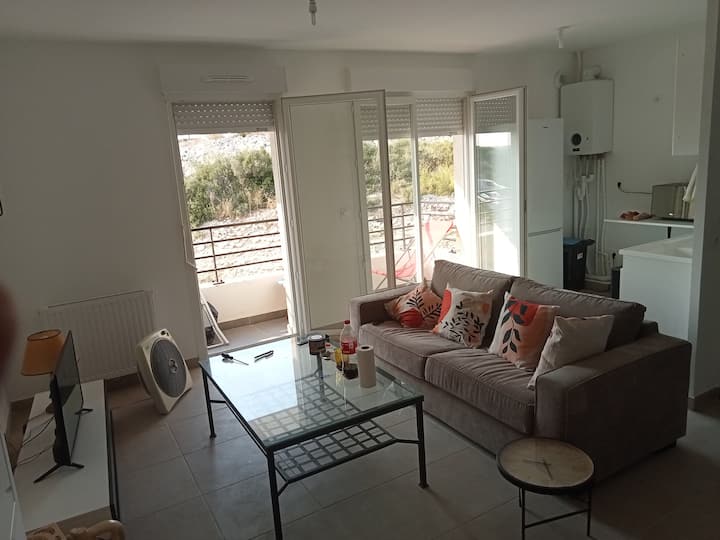 Studio Spacieux éQuipés Pour 2p - La Fare-les-Oliviers