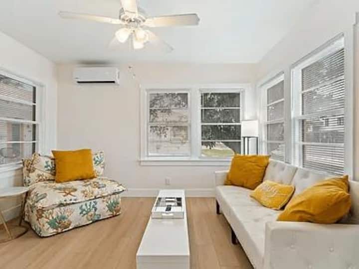 Monthly 1br Beachside Rental - St. Pete Beach, FL