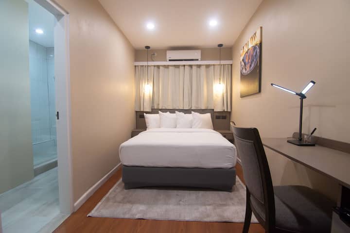 Tstays Self Check-in Hotel Panorama Suite - Port of Spain