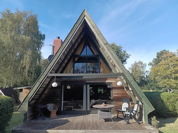 Unikt Lille Sommerhus I Uivshale - Denmark