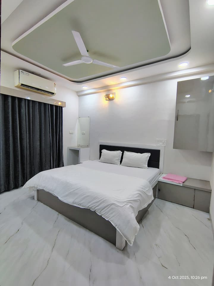 Satyabhama-homestay-marigold-1 B.h.k. Luxury Appt. - Indore