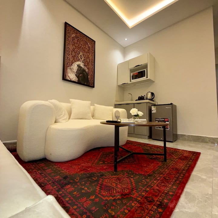 White Haven-modern  Big Cozy Self-entry Studio 25 - Riyadh