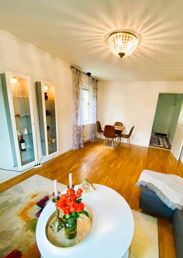 Cozy Villa Apartment With Separate Entry - Vallentuna