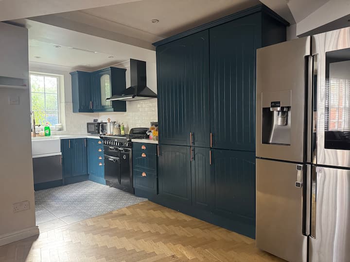 Cozy Family Home With Garden - Twickenham