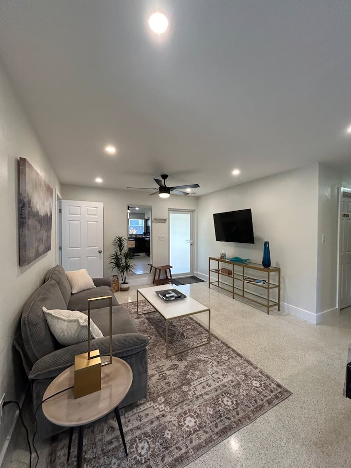 Fort Lauderdale 1br W/ Large Patio Retreat - Lauderdale-by-the-Sea Beach, FL