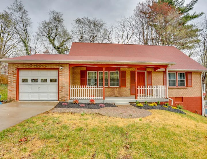Luxury Oasis Villa Near Bucknell - Lewisburg, PA