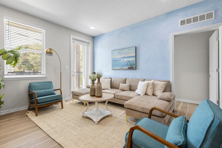 Coastal Lux 2br, 10 Min To Best Beaches, Pool+gym - Clearwater Beach, FL