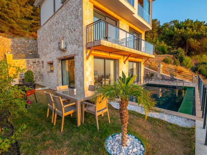 Faralya Deniz Manzaralı  Villa - Fethiye