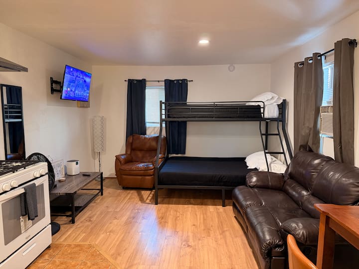 Studio At Rustic View - Lake Elsinore, CA