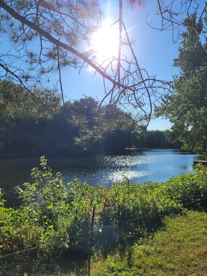 River Road Retreat - Belleville