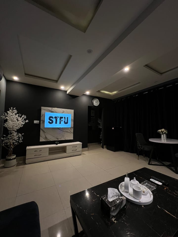 Chic 2bhk | Scenic View Retreat - Pakistan