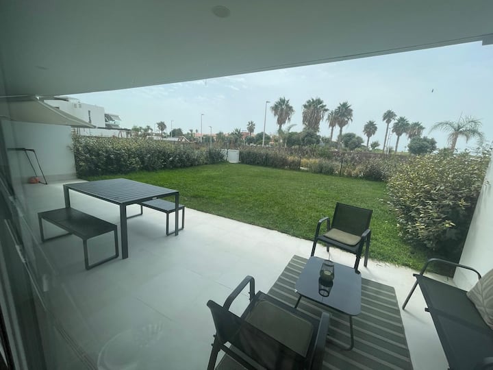 Bajo Con Gran Jardín En Costa Ballena A 500m Playa - Chipiona