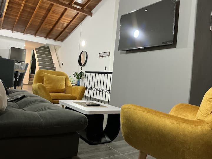 Apartamento En El Parque Principal De Guatape - Guatape