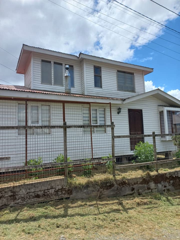 Arriendo Casa Por Día En Castro - Castro