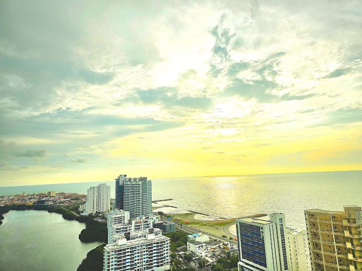 Torre 811. Amplio, Moderno Y Central. Apto 905 - Cartagena, Colombia