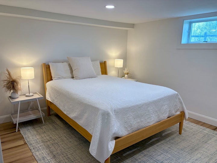 Cozy Private Guest Suite - Shelburne, VT