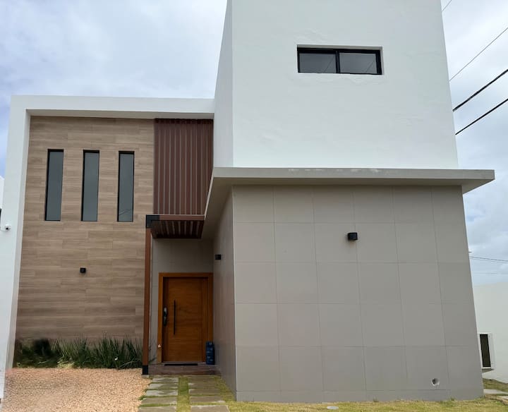 Beautiful Home W Great Location In Punta Cana - Punta Cana