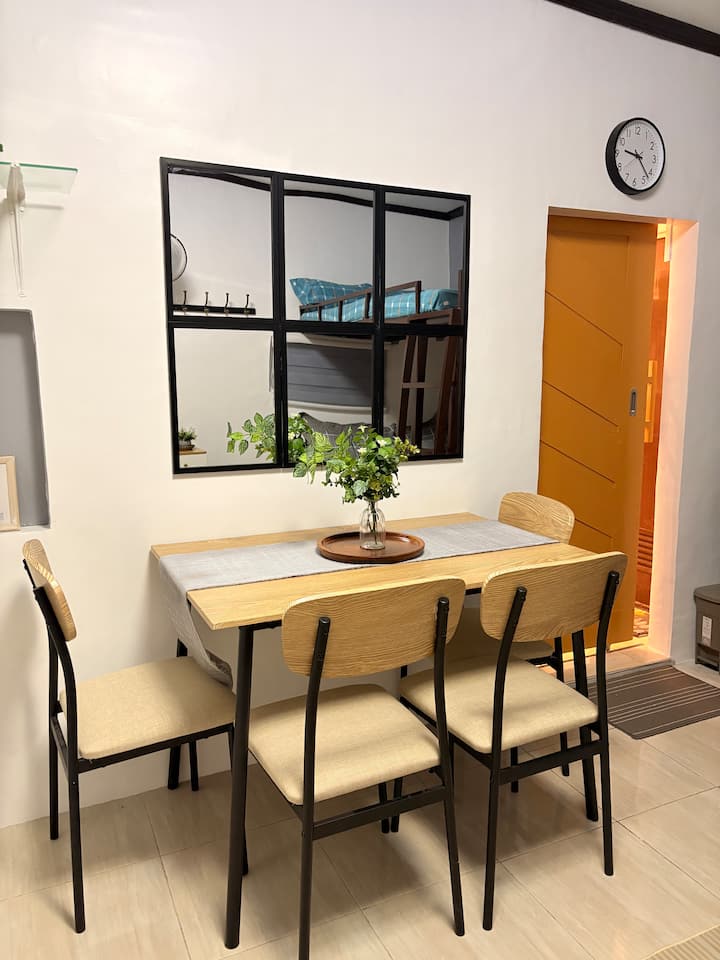 Cozy Boho Style W/ Netflix, Yt, And Free Parking - 