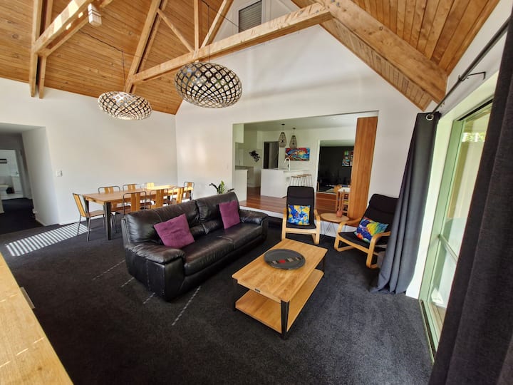 Garden Oasis - 6 Bedrooms - Kerikeri