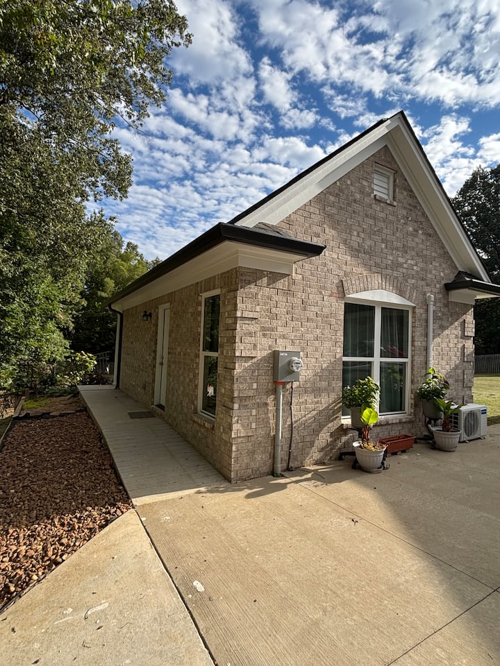Lizzy’s Little House - Arkabutla Lake, MS