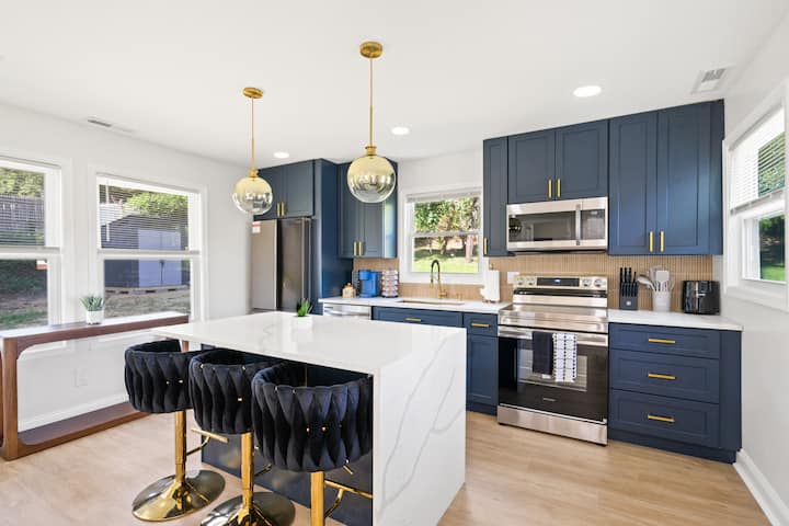 Modern, 2br Single Fam, Renovated, Close To Dc - Huntington, VA