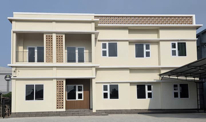 Unika Kost Deluxe Hall Windows - Pekanbaru