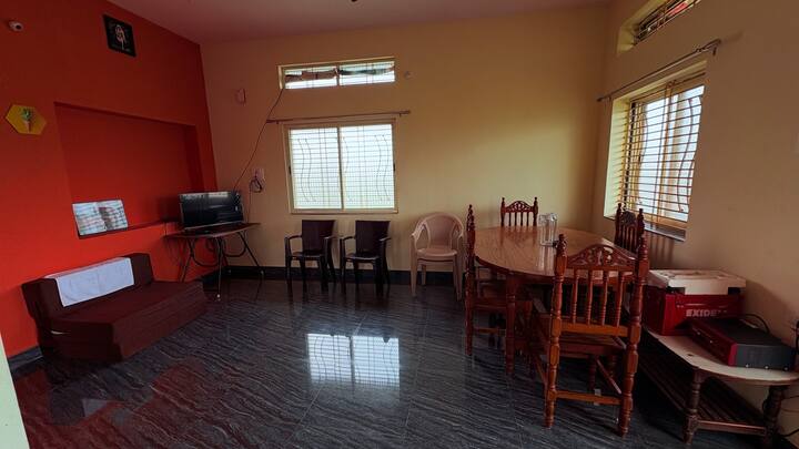 Cave View Homestay - Badami