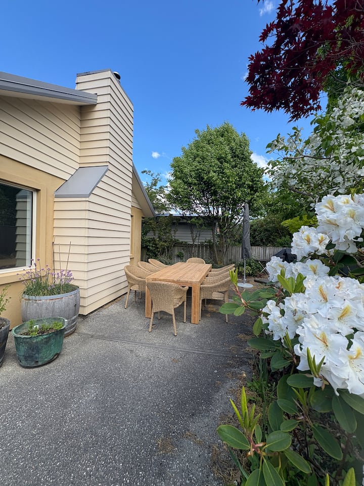 Alpine Rose Retreat - アロータウン