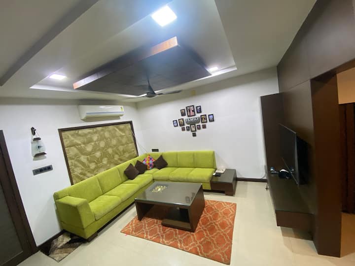 Stay With Jaydeep Gohil Royal House - Vadodara