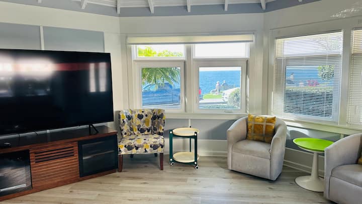 La Jolla Suite 3 Oceanfront & Kitchen - San Diego, CA