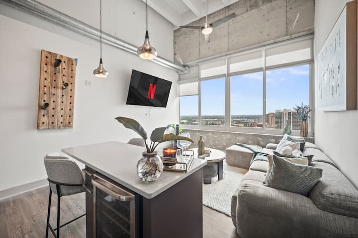 Aura Penthouse - Atlanta, GA
