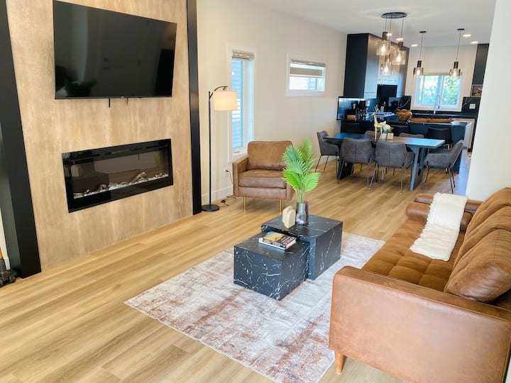 *New*modern*ac*family Friendly House*wem*10 Mins - Edmonton, Canada