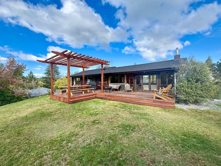 Spacious Modern Chalet Getaway - Hanmer Springs