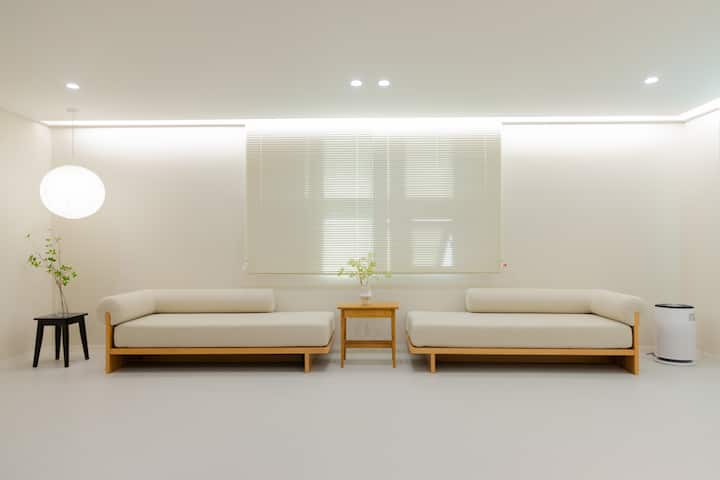 【부산역 5분】 3,4f 신규오픈 / 최대 20인 / 1인 1침대 / 52평 독채 - Busan