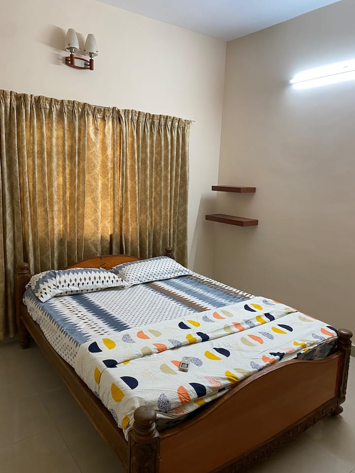 Cozy 1-bed House | Dining, Kitchen & Parking - Mangaluru